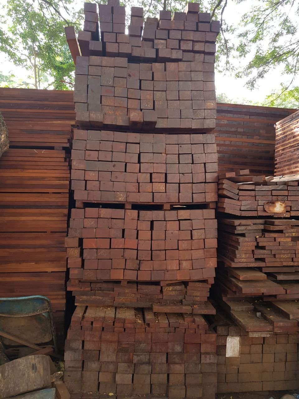 IMPORTED KWILLA CUT SIZE (AUSTRALIA HONNE) - Hunsur Timber Traders